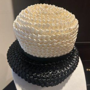 Vintage | Accessories | Vtg Raffia Black White Straw Union Made Hat ...